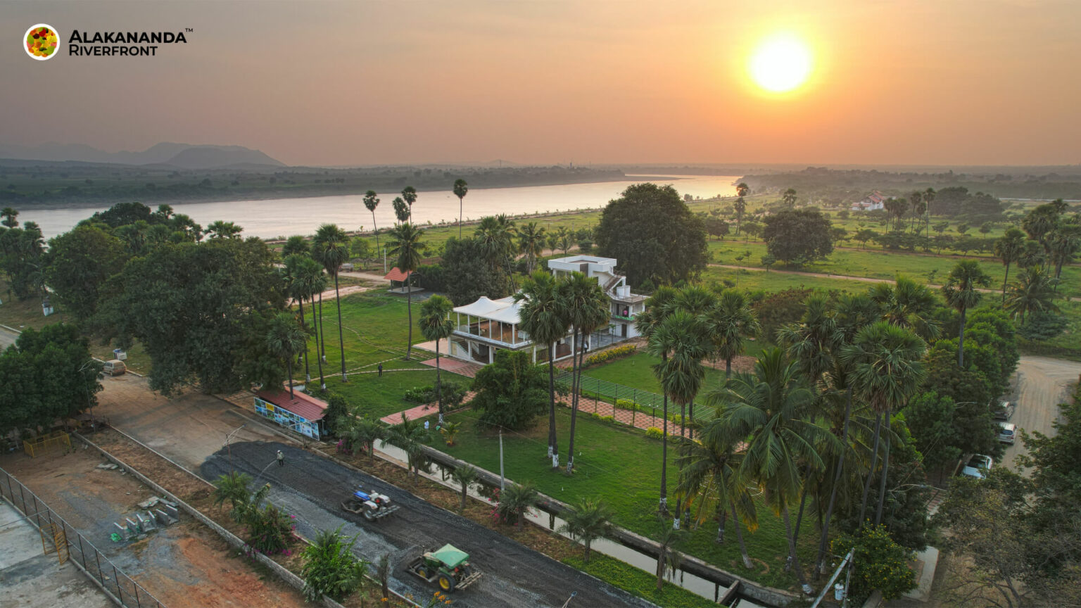 Features & Amenities : Alakananda RiverFront