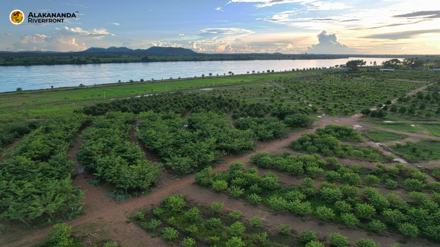 Features & Amenities : Alakananda RiverFront