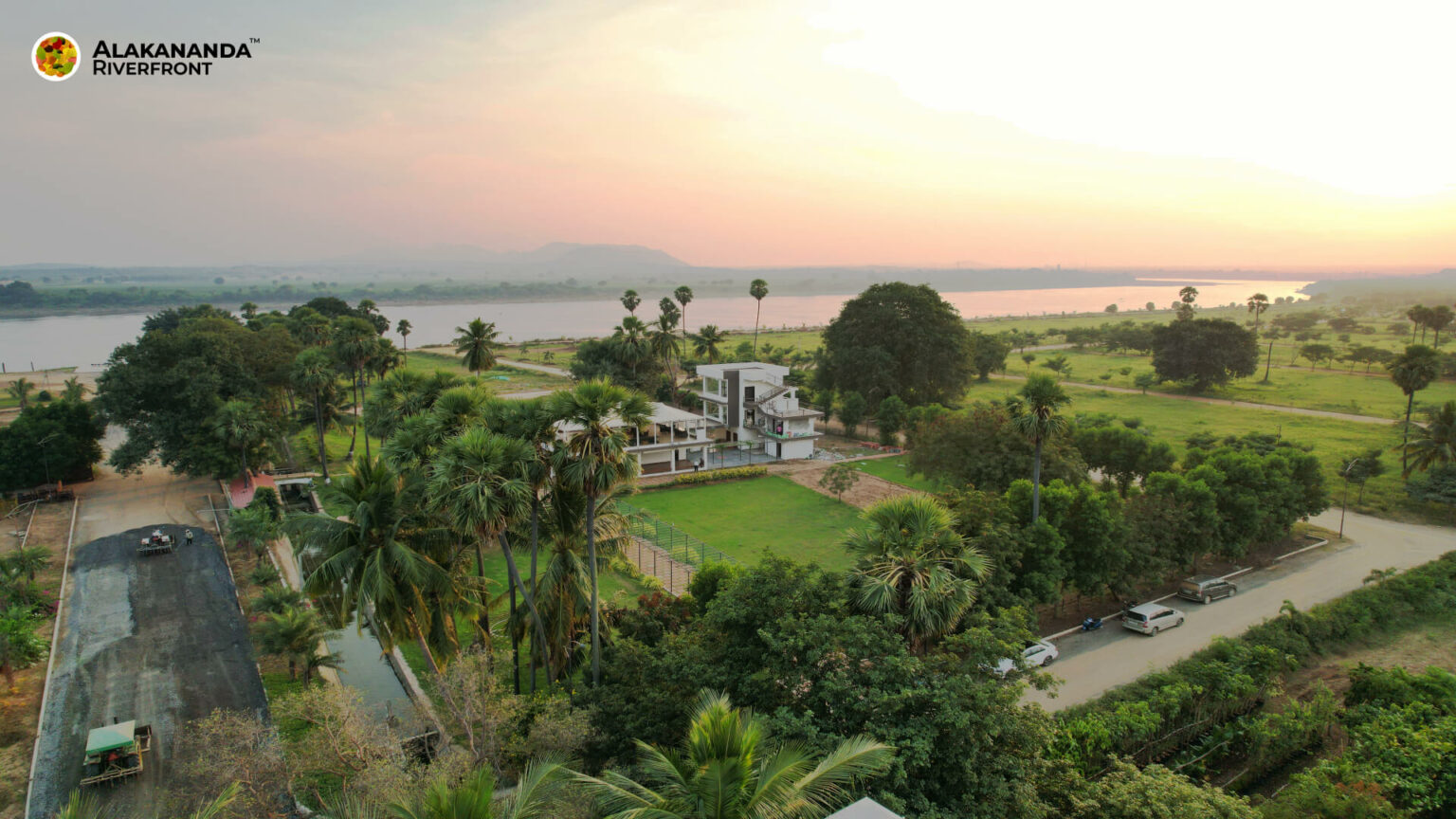 Features & Amenities : Alakananda RiverFront